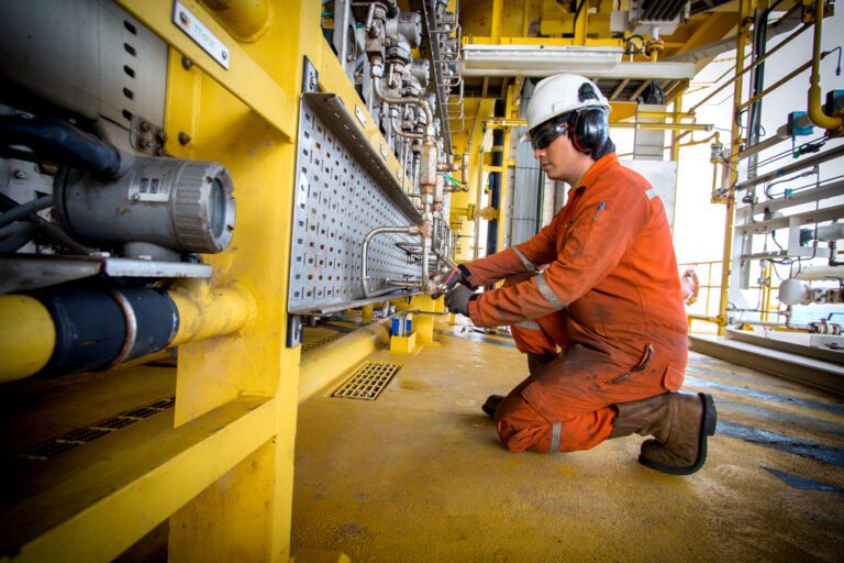 5 Labor KPIs for Measuring Maintenance Team Performance | FTMaintenance ...